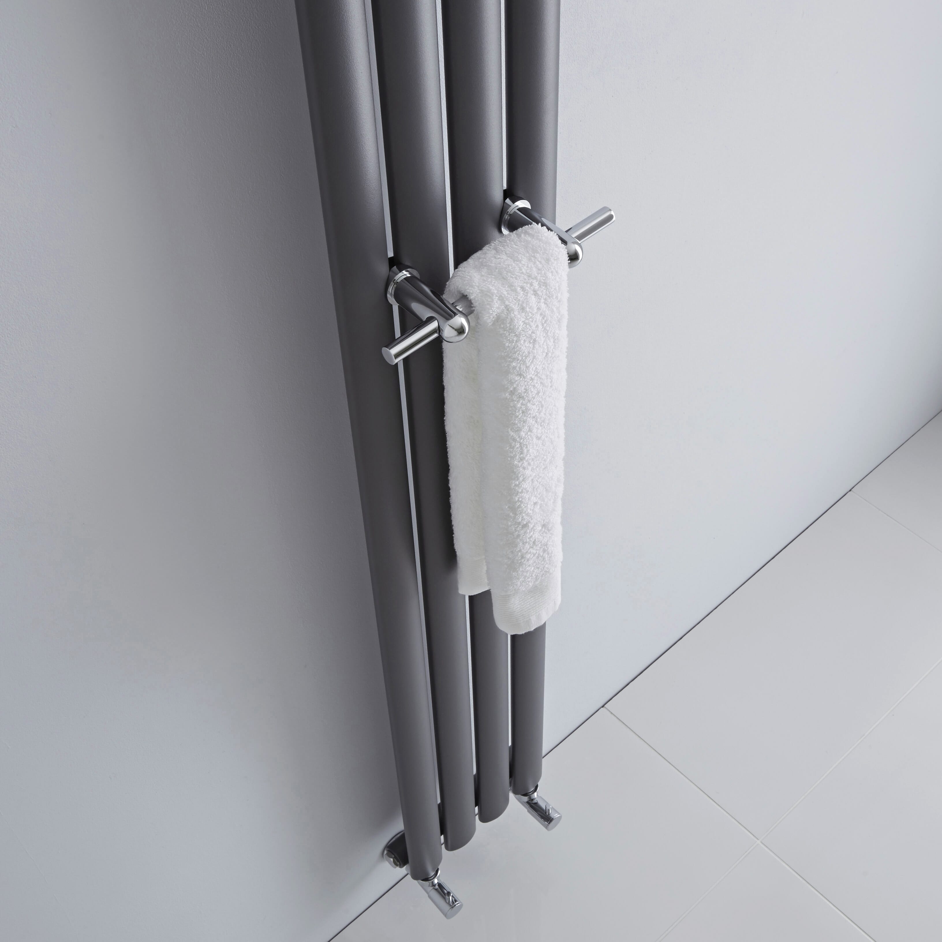 Porta Salviette Cromato per Radiatori di Design Verticali Revive ...