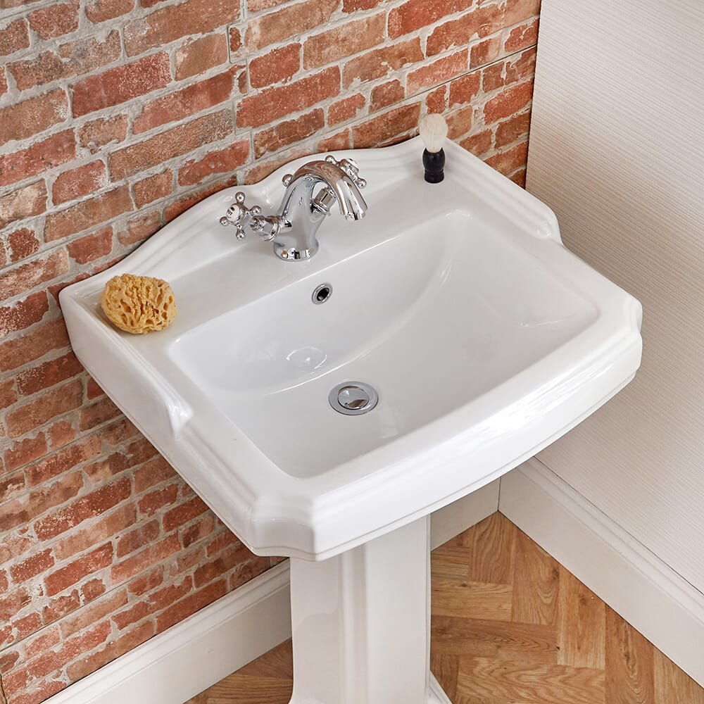 Set Bagno Completo di Lavabo Monoforo su Colonna in Stile Classico ...